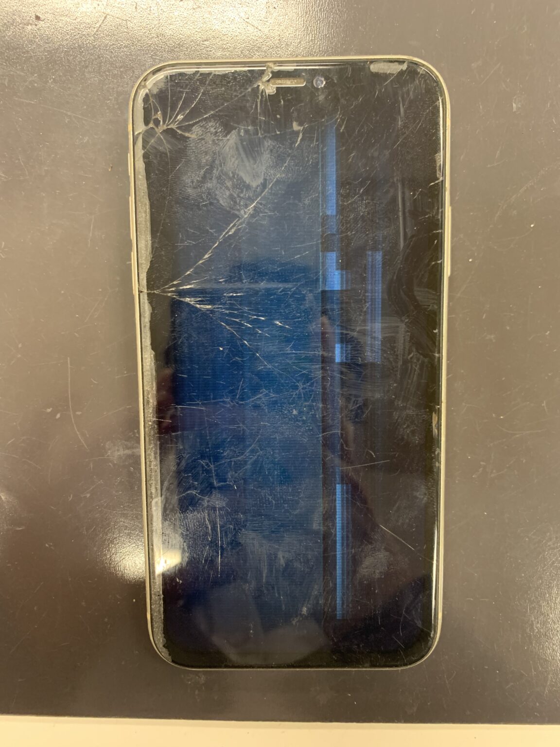 【アイフォン11】液晶が壊れて画面が映らないiPhone11の修理 – iPhone修理を岡山でお探しならスマップル岡山駅前店