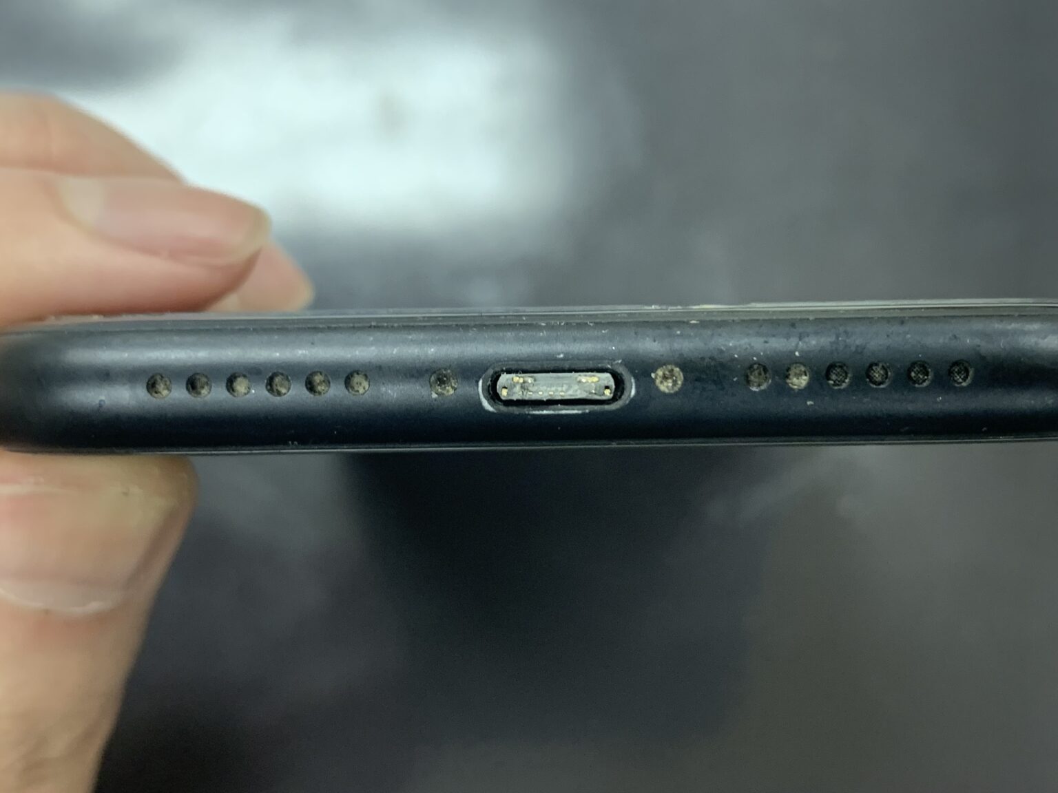 【アイフォン】充電器が折れてiPhoneに刺さったまま！取り出す方法は？ – iPhone修理岡山ならスマップル岡山駅前店【総務省登録修理業者】